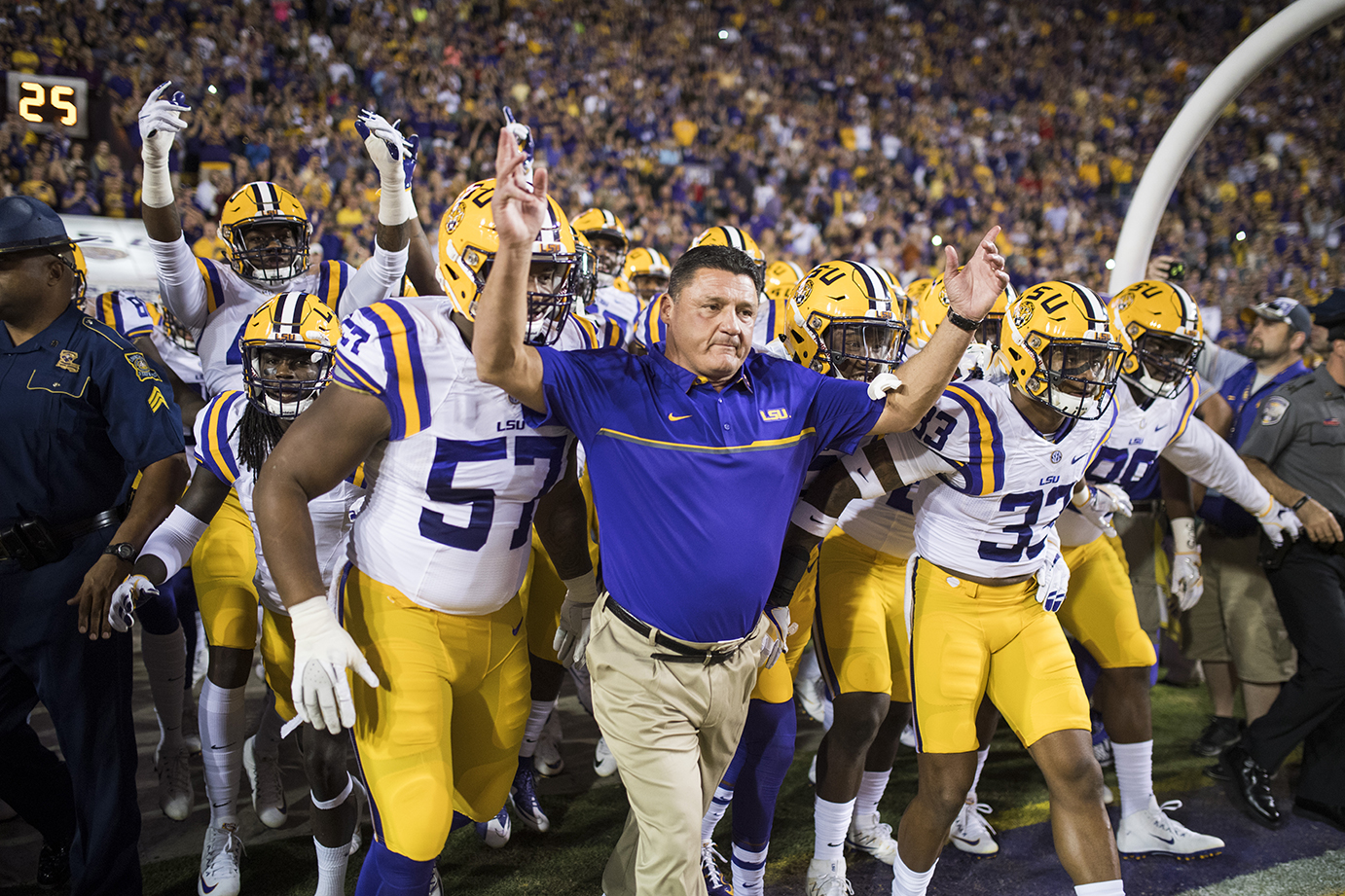 Weekend reading: Brush up on your LSU football knowledge for the fall ...