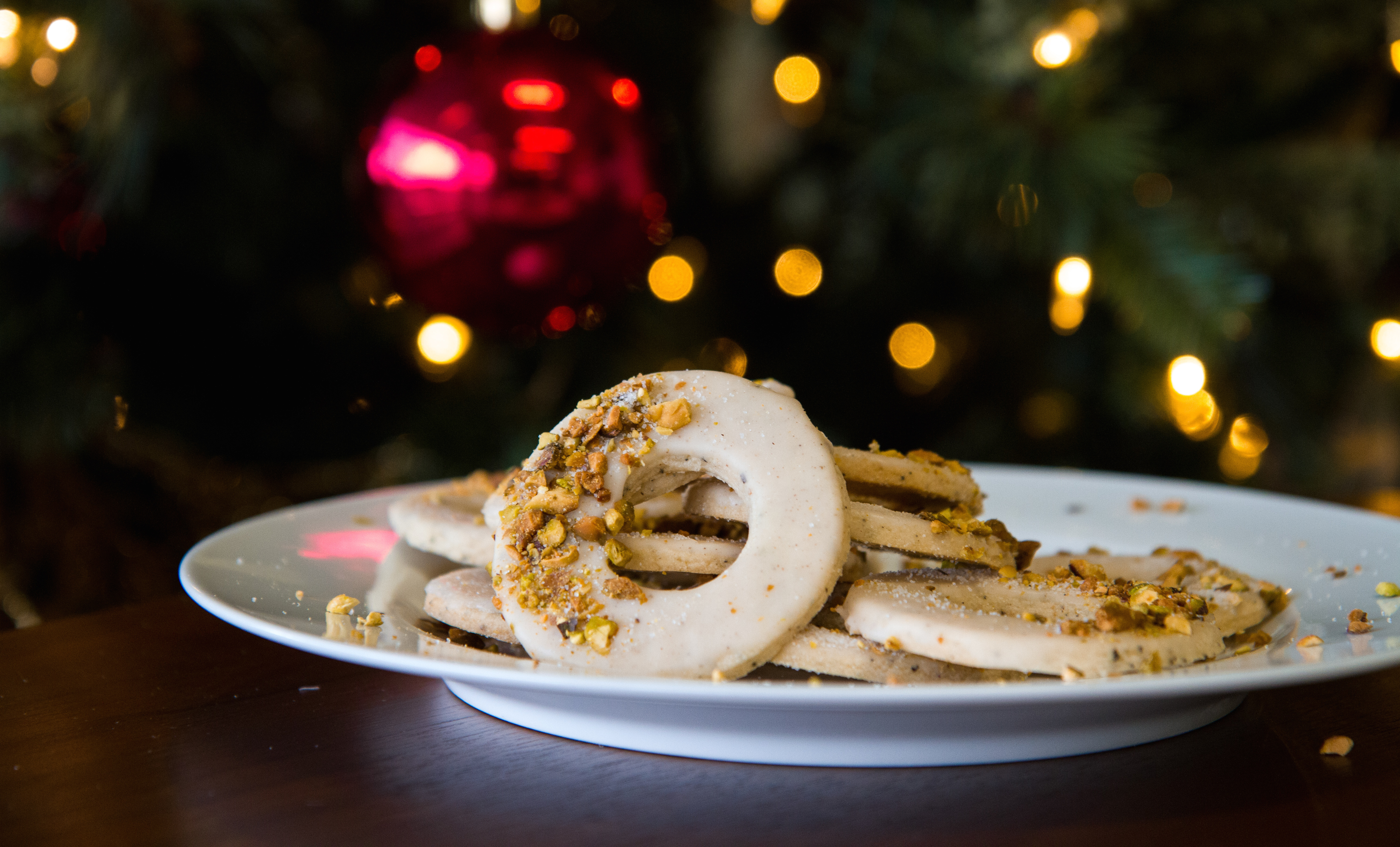 Bake these pistachio chai cookies for Christmas, plus more beyond-the ...