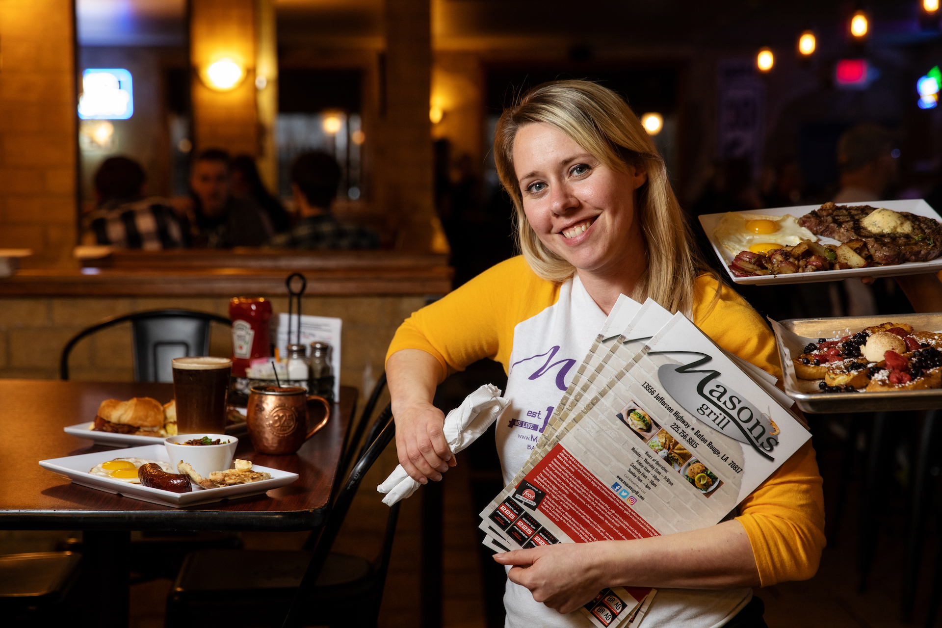 How the Mason's Grill team handles the brunch rush - [225]