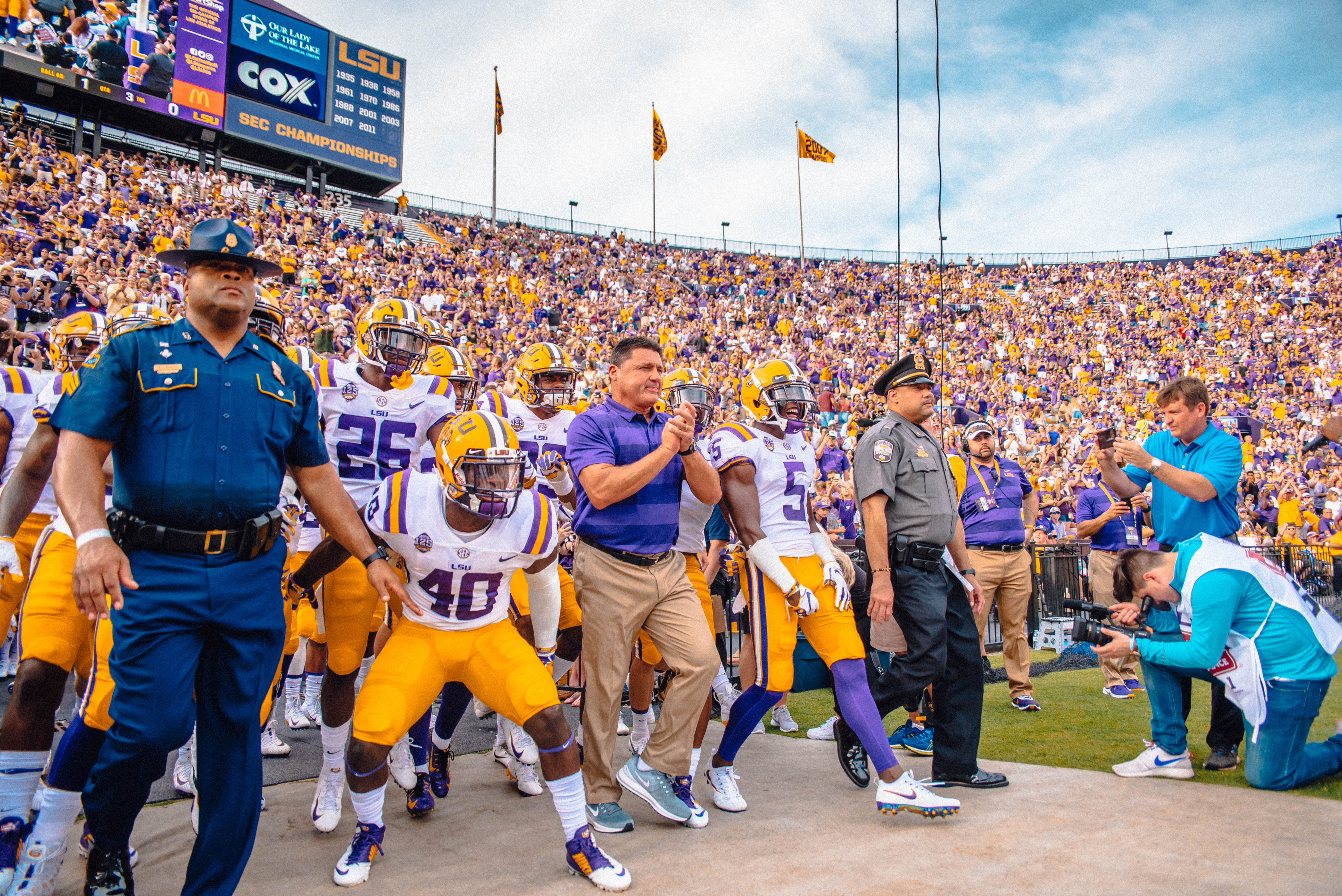 Restaurants, bars and other businesses brace for a possible season ...