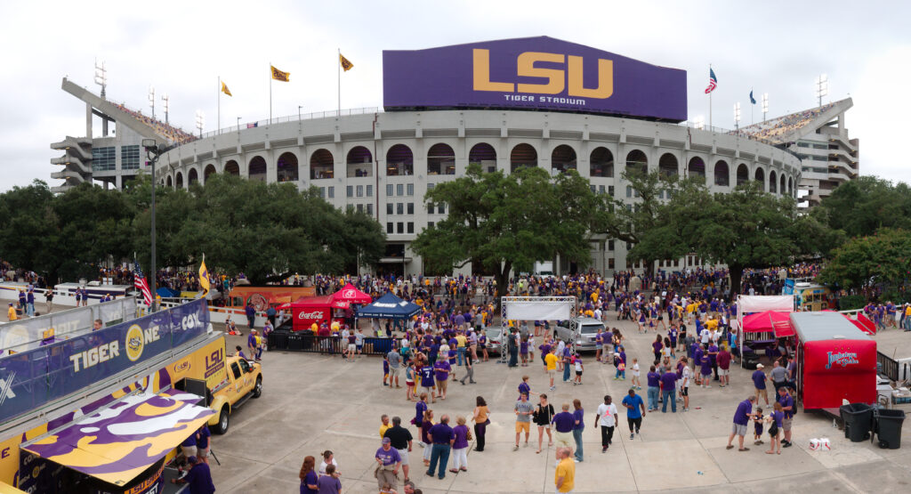 Worker shortage for LSU games impacting game-day traffic, concessions ...