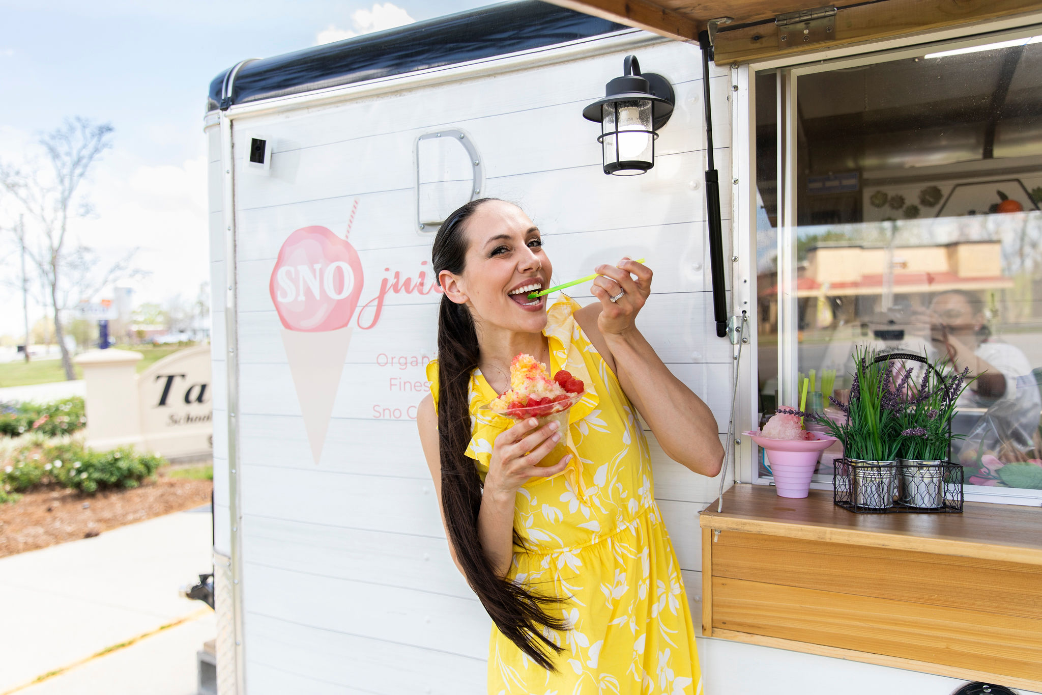 Snojuice offers snow cones with a healthy twist - [225]