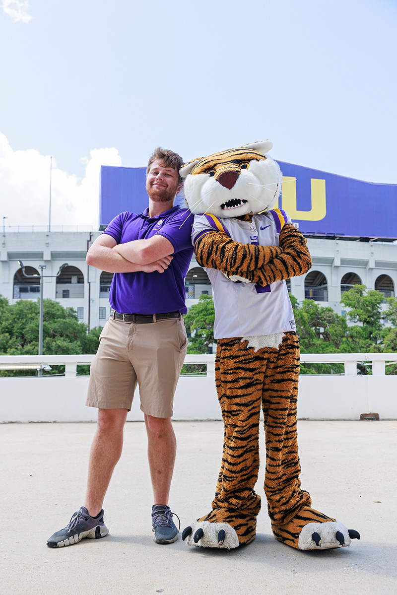 What’s life like for LSU’s Mike the Tiger? The celebrity mascot’s best ...