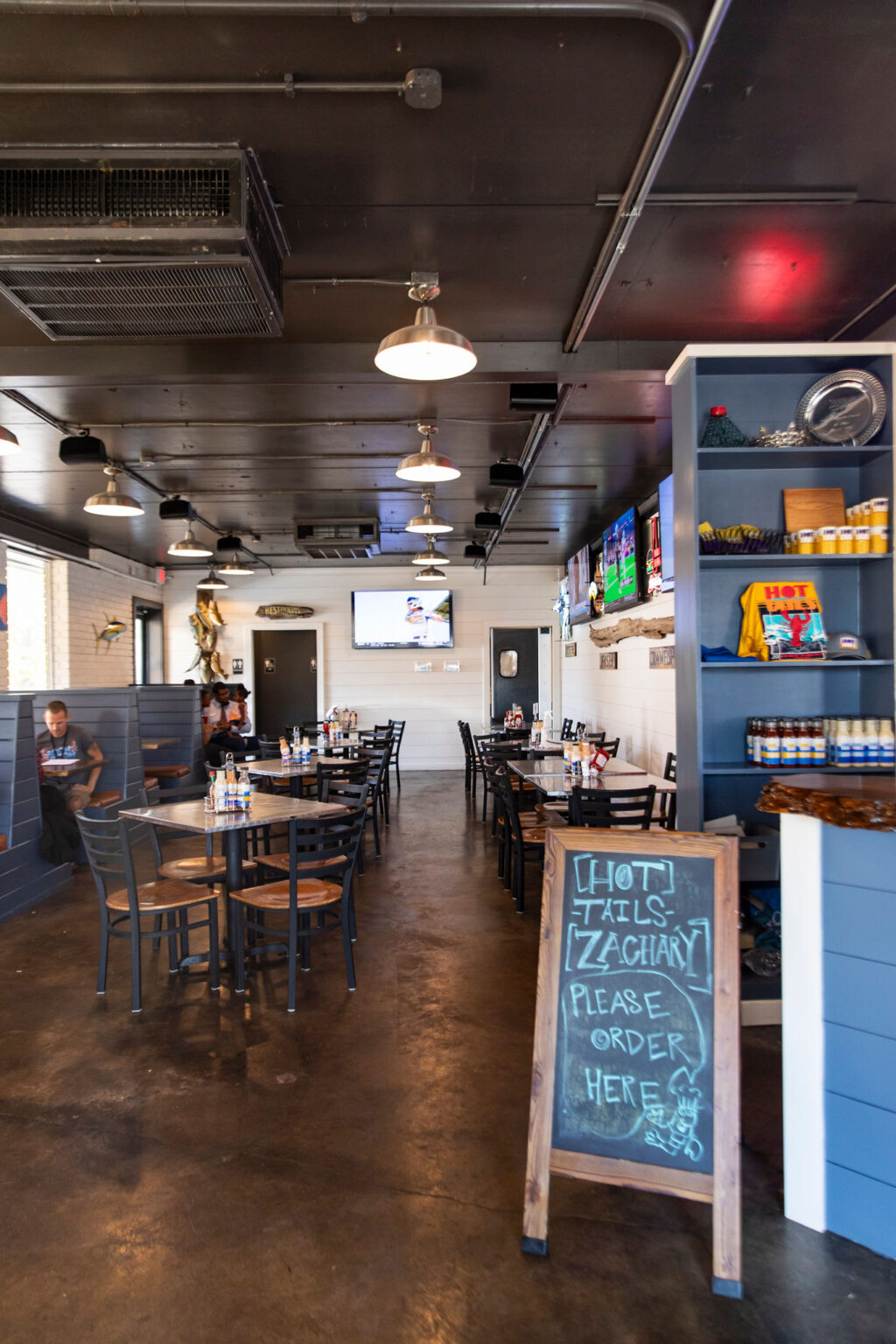Inside Hot Tails' recently opened Zachary location, with stylish fish ...