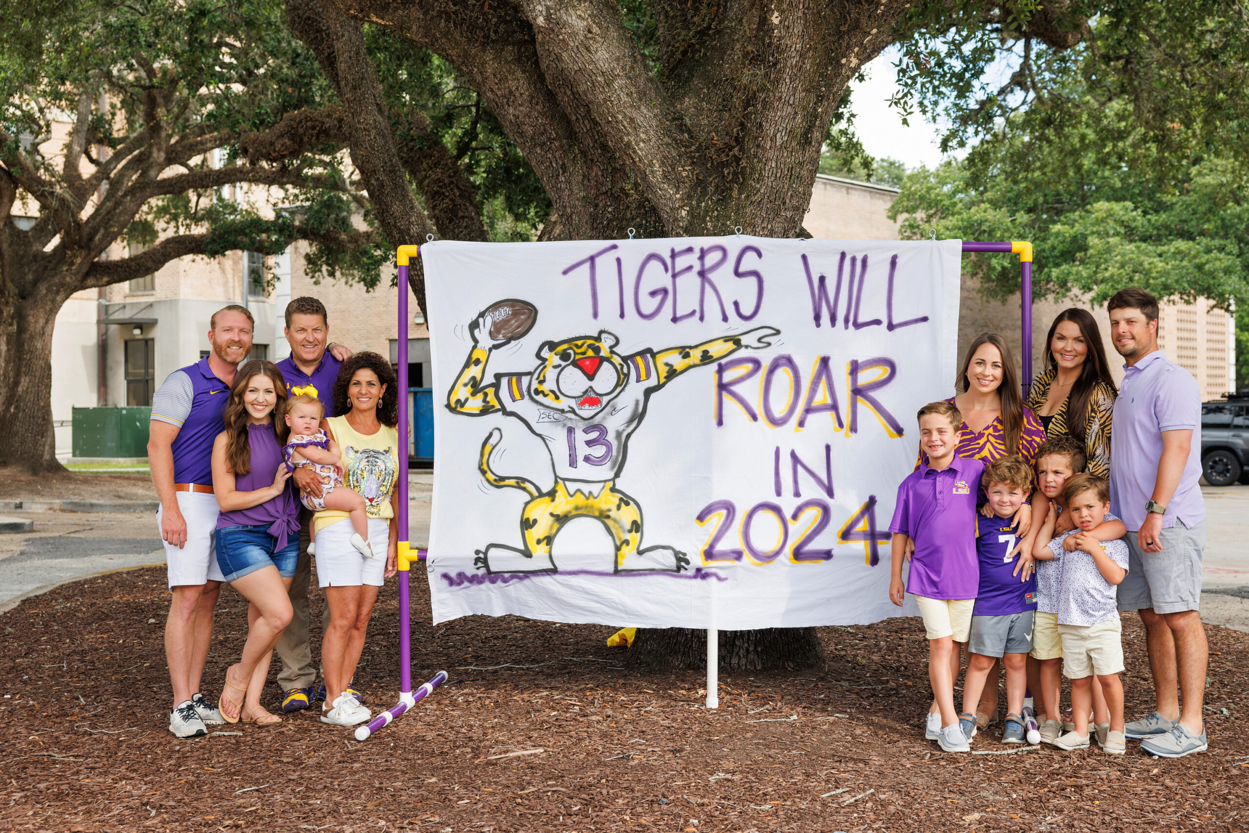 Don’t sleep on this fan’s homemade banners, made with just bedsheets ...