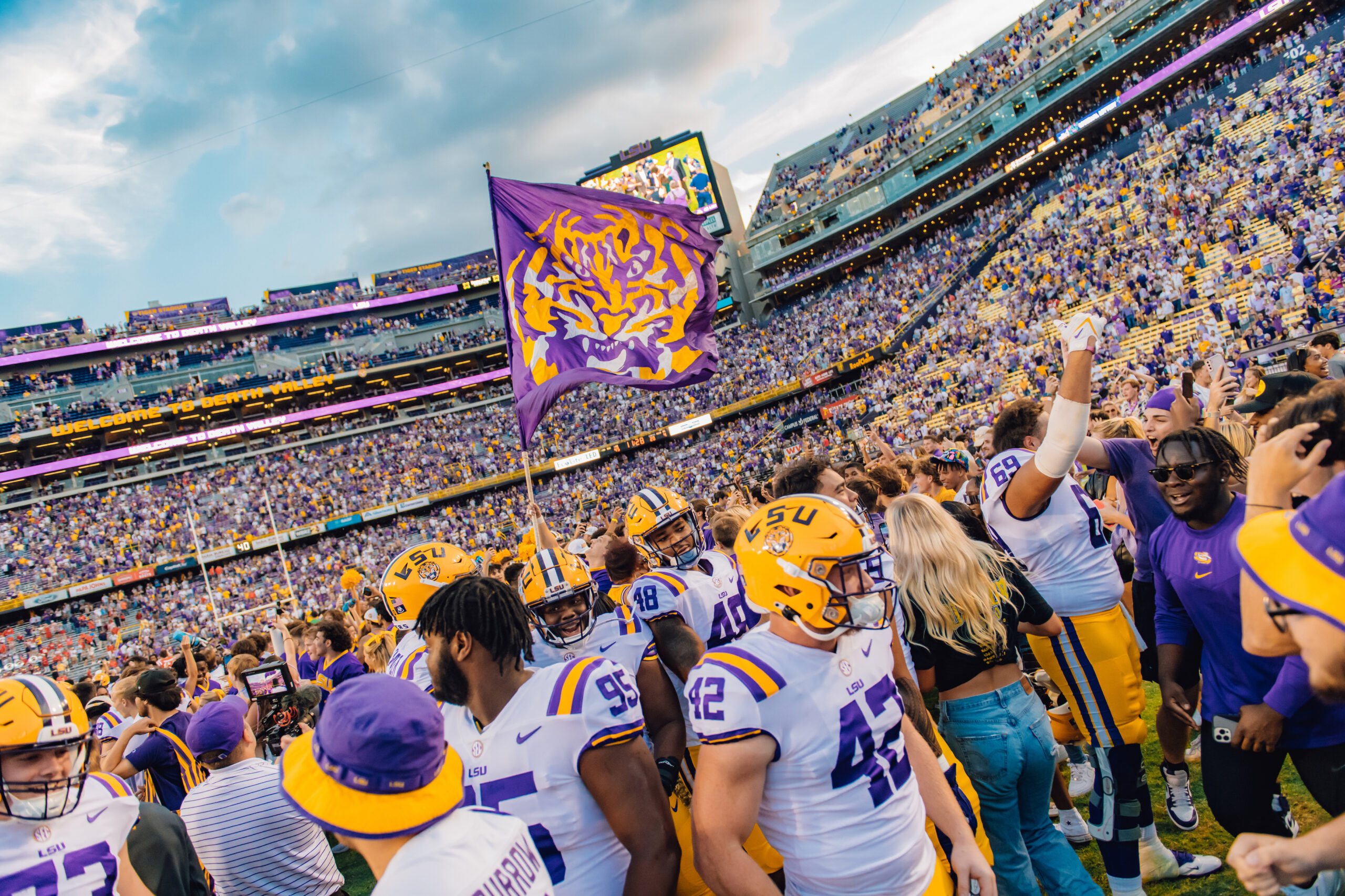 If LSU beats Bama, would the threat of a $500K fine stop a field rush ...