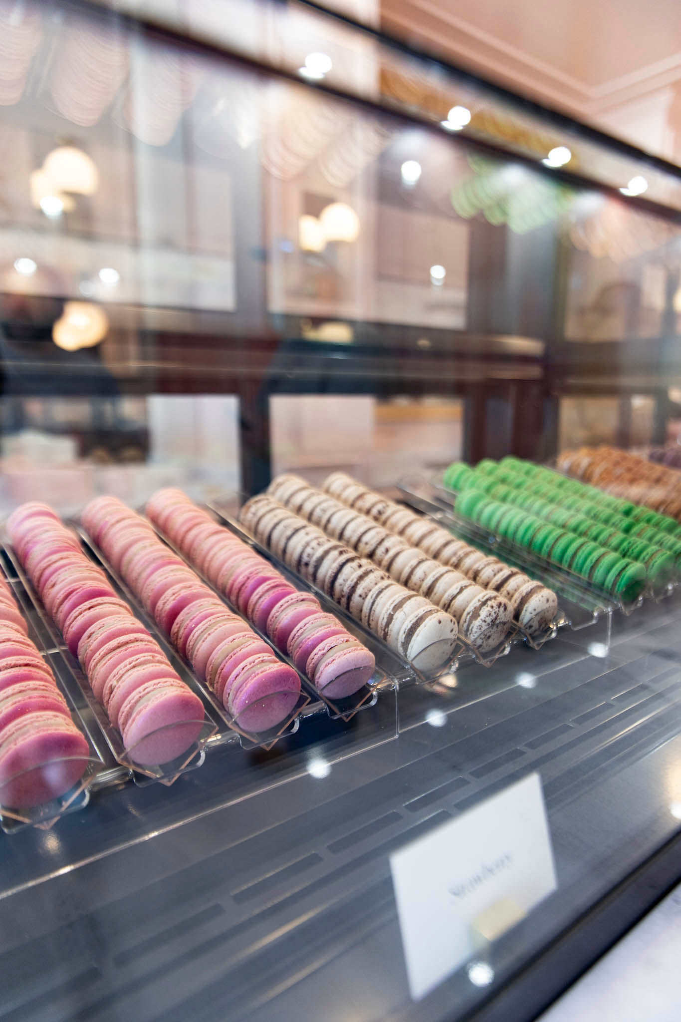 New Orleans-born Sucré opens its first Baton Rouge pastry shop