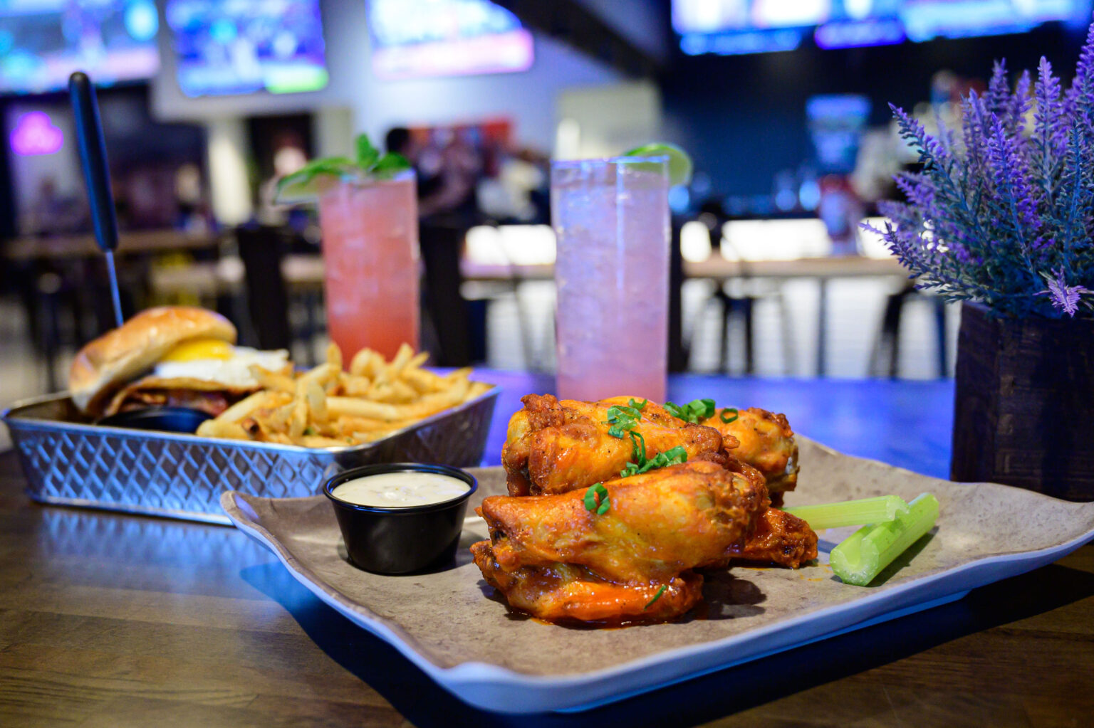 Inside Loft18, a new sports bar with food, wall-to-wall TVs and sport ...